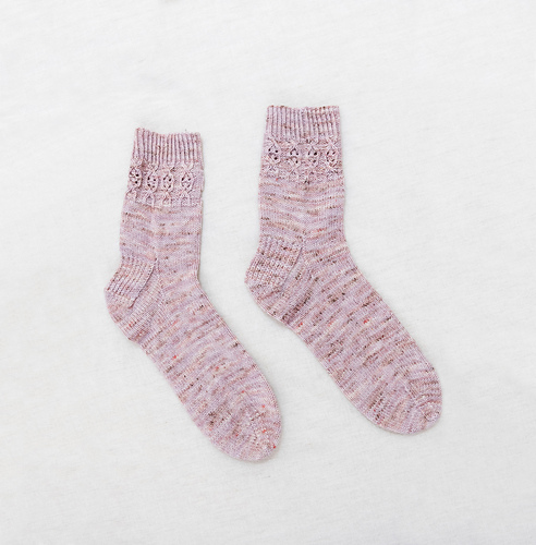 Ravelry: Seed Pod Socks pattern by Helen Stewart