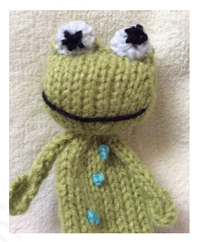 Ravelry: Frog Finger Puppet pattern by Hennie