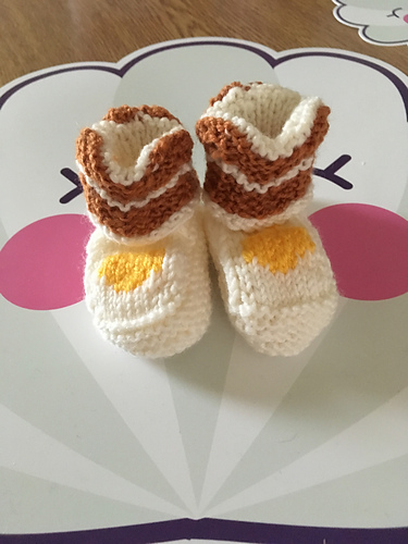 Ravelry: Bacon & Eggs Booties pattern by Kathie Popadin