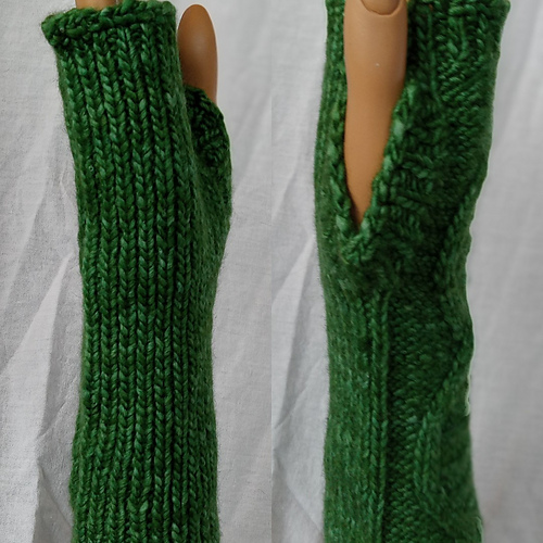 Ravelry: DNA Mitts pattern by Elizabeth Hennies