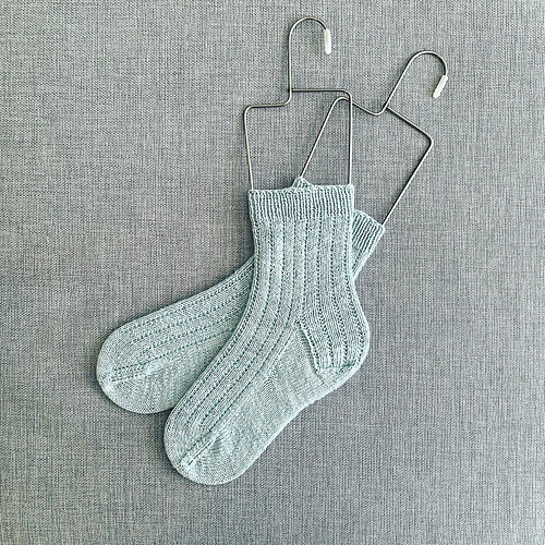 Ravelry: Simple Garter Rib Socks pattern by Belinda Glynn