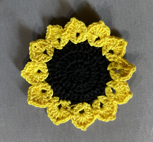 Ravelry: Bianca's Sunflower pattern by Miranda Negrete