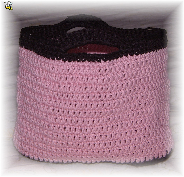 Ravelry: Small gift basket / petit sachet au crochet pattern by ...