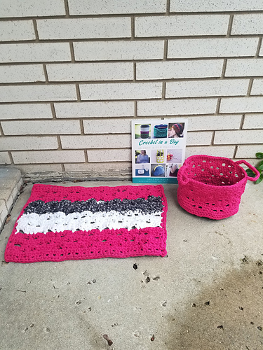 Ravelry: Fast Track Baskets pattern by Salena Baca