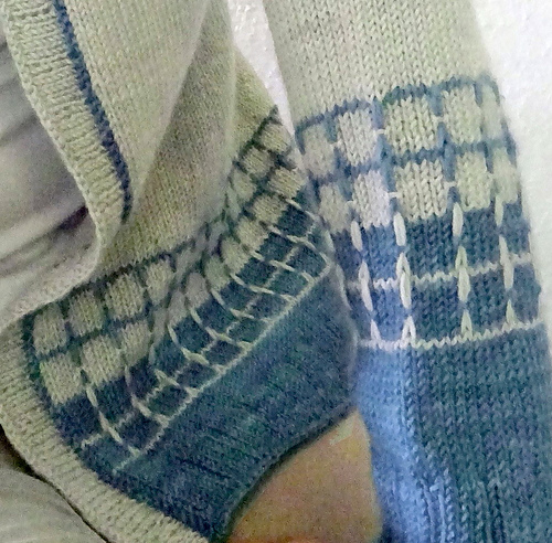 Ravelry: Karo pattern by Hinterm Stein