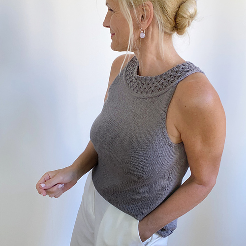 Ravelry: Big Chain Top pattern by Hinterm Stein