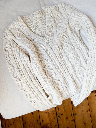 Ravelry: Hayley Sweater pattern by Iris H