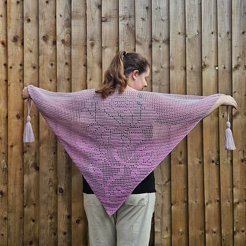 Ravelry: Pastello Rosa Shawl pattern by Mary Etheridge