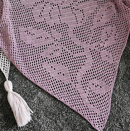 Ravelry: Pastello Rosa Shawl pattern by Mary Etheridge