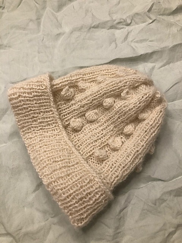 Ravelry: Dandelion halo beanie pattern by Teti Lutsak