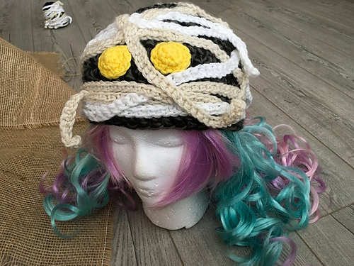 Ravelry: Halloween Mummy Hat pattern by Eve Arby