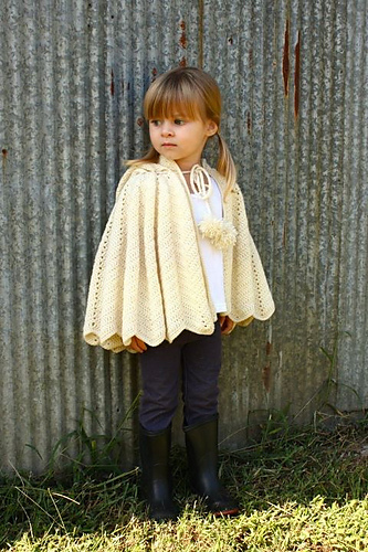 Ravelry: Hooded Capelet pattern by Linda Permann