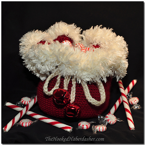Ravelry: Santa or Elf Bag pattern by Wendy Bickford
