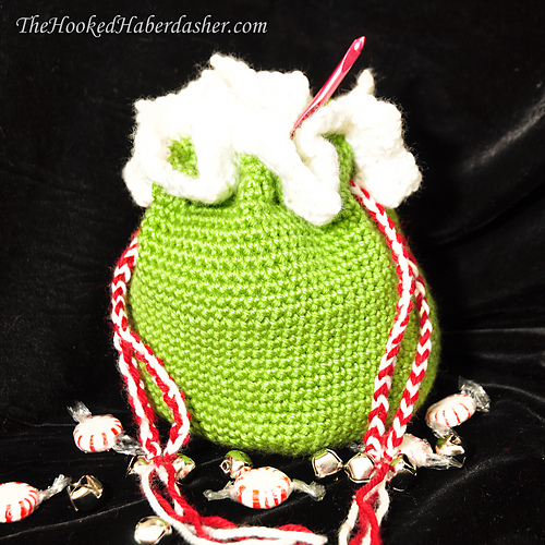 Ravelry: Santa or Elf Bag pattern by Wendy Bickford