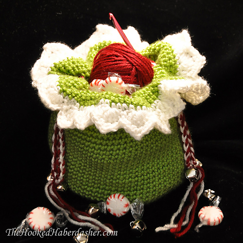 Ravelry: Santa or Elf Bag pattern by Wendy Bickford