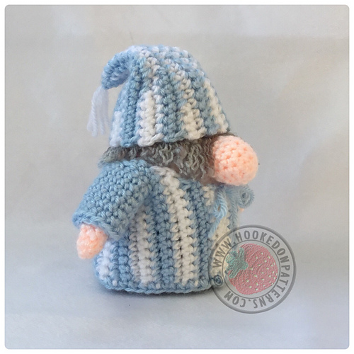 Ravelry: Sleepy Gonk pattern by Ling Ryan