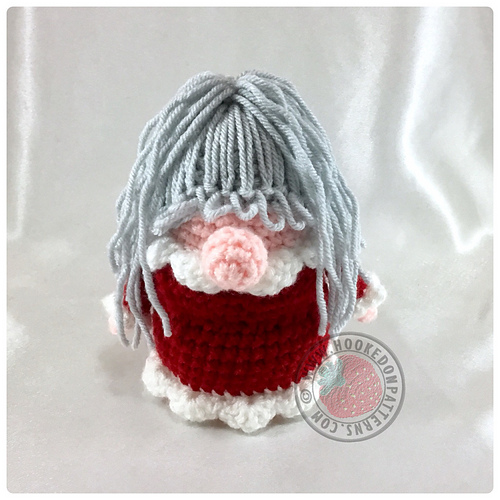 Ravelry: Christmas Eve Gonk Novelty Decoration pattern by Ling Ryan