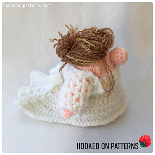 Ravelry: Bride Gonk pattern by Ling Ryan