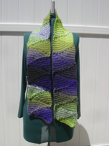Ravelry: How Deep Is The Ocean Scarf pattern by Hooker Leo