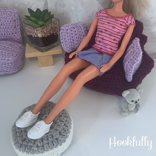 Ravelry: Super cute sofa set fashion doll furniture pattern by Rose Hudd