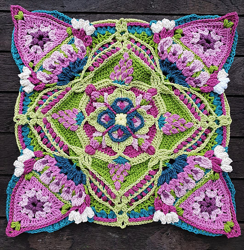 Ravelry: Chrysalis Throw pattern by The Floral Hook