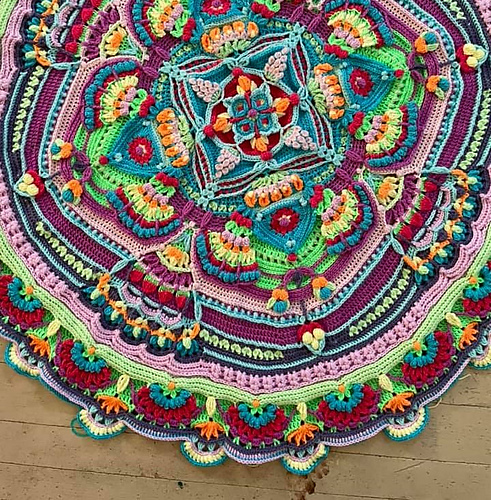 Ravelry: Chrysalis Throw pattern by The Floral Hook