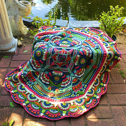 Ravelry: Chrysalis Throw pattern by The Floral Hook