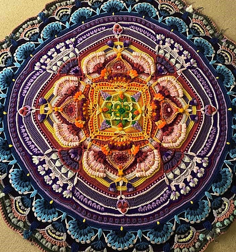 Ravelry: Chrysalis Throw pattern by The Floral Hook