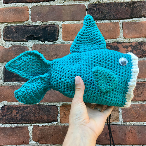 Ravelry: Sharkie Shark Chalk Bag pattern by Ellie from Hook Yarn Carabiner