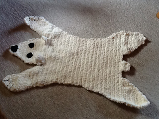 Ravelry: Hourglass2's Polar Bear "Skin" Rug