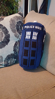 Ravelry: HryPotrFreak's TARDIS Decorative Pillow
