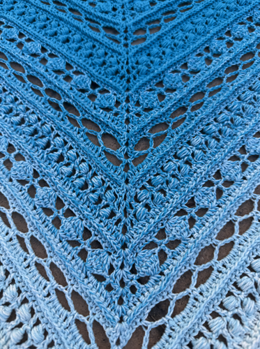 Ravelry: The Malfy Shawl pattern by Huskyberry