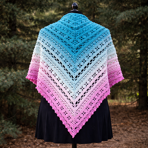 Ravelry: The Malfy Shawl pattern by Huskyberry