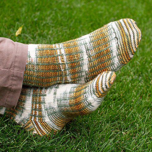Ravelry: Gridiron pattern by Kate Atherley
