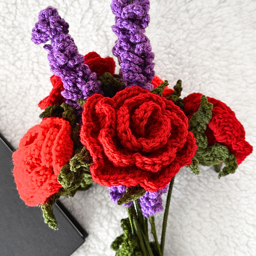 Ravelry: Rose Flowers pattern by Elyse Eades