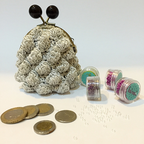 Ravelry: Strawberry Coin Purse pattern by Iin Wibisono