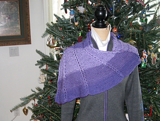 Ravelry: Ilovepearls' Dragon Wing Cowl