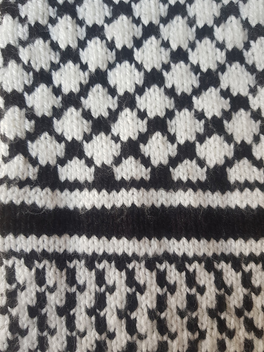 Ravelry: Palestinian Scarf pattern by Iman Dannan