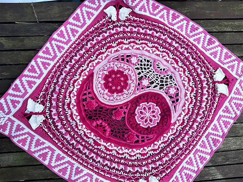 Ravelry: Seeking Balance CAL pattern by Iman van der Kraan