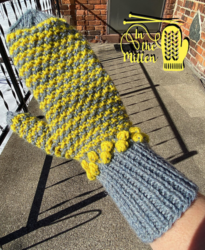 Ravelry: Hobnail Mittens pattern by Ann Szwarc