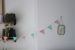 Ravelry: Classic bunting pattern by Mlle Marie