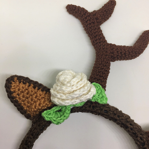 Ravelry: Deer Headband pattern by Ingrid van Donkelaar