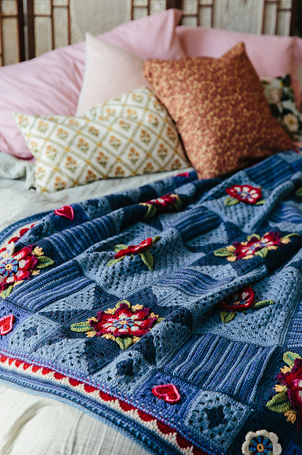Ravelry: Indigo Dreams & Crimson Dreams pattern by Jane Crowfoot