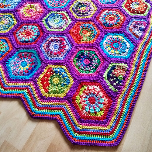 Ravelry: Groovy Hex pattern by Kaz - Insomnia Crochet