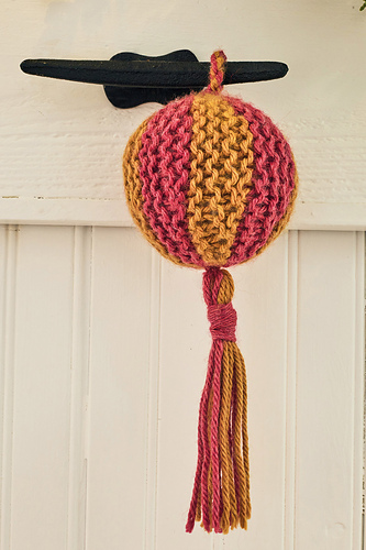 Ravelry: Blizzard Balloon Ornaments pattern by Melissa Leapman