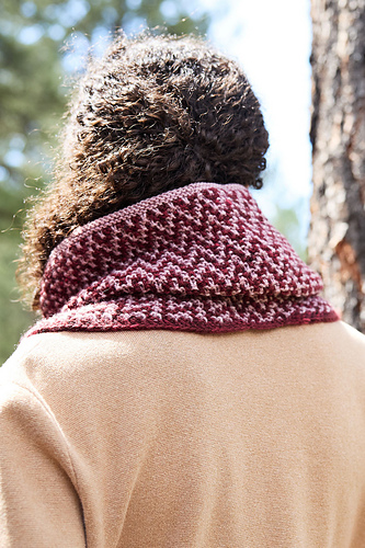 Ravelry: Housetops Cowl pattern by Krista Ann