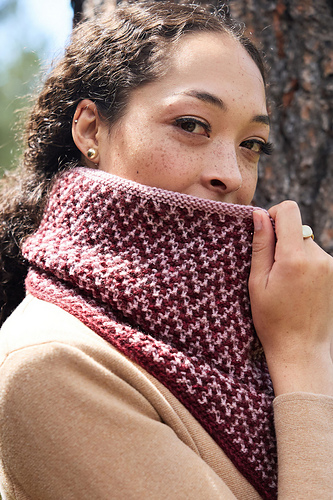 Ravelry: Housetops Cowl pattern by Krista Ann