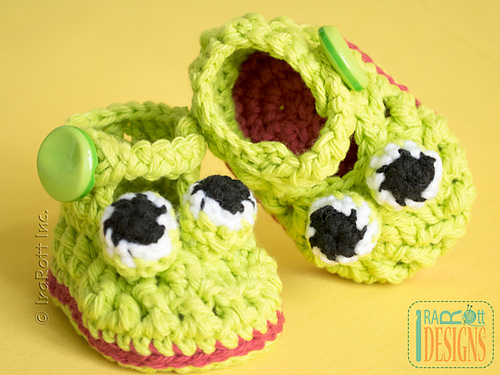 Ravelry: Crazy Eyes Frog Booties pattern by Ira Rott