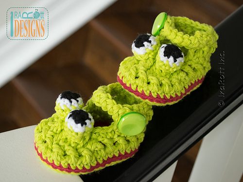 Ravelry: Crazy Eyes Frog Booties pattern by Ira Rott