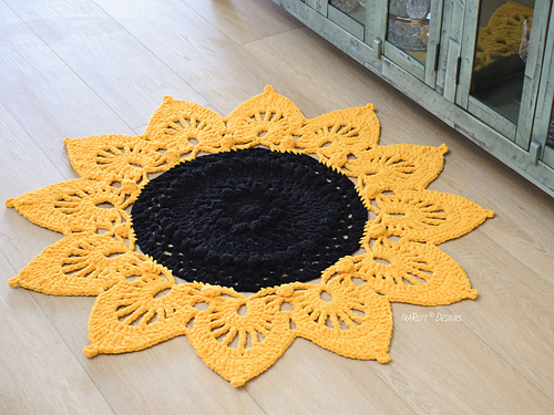 Ravelry: Sunflower Power Doily Rug pattern by Ira Rott
